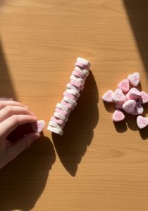 14 Hilarious Minute to Win It Valentine's Day Classroom Games